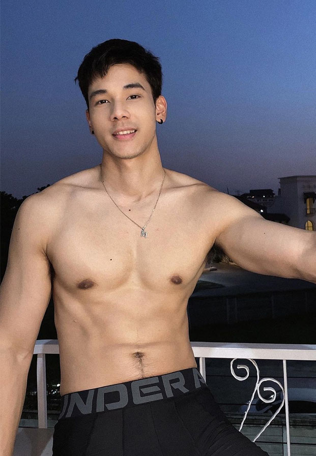 เปิดวาร์ปหนุ่มหล่อ งานดี น้องมาร์ค หุ่นแซ่บ ซิคแพคแน่น