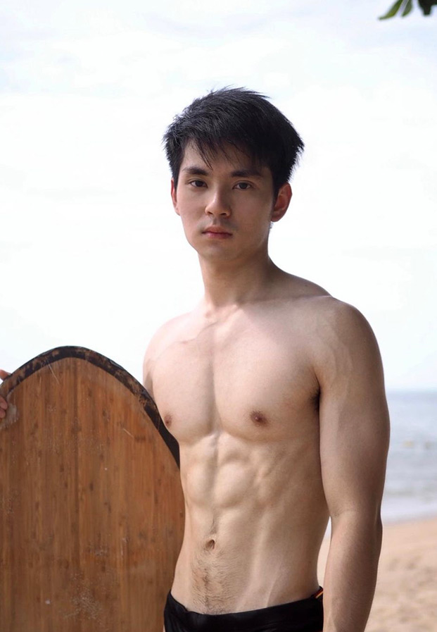 เปิดวาร์ป หนุ่มหล่อ Ken weerapat หุ่นแซ่บ ซิกแพคแน่น งานดีมาก