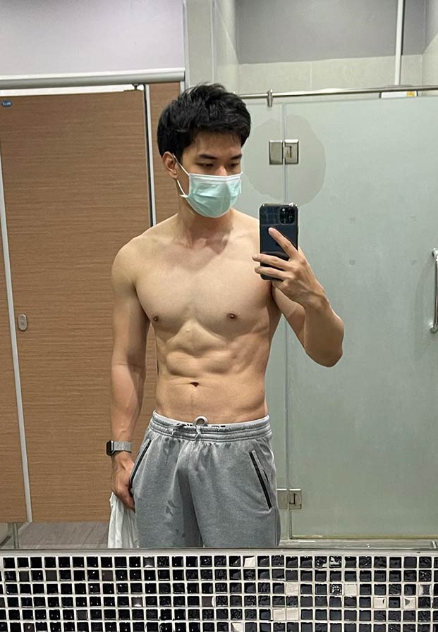 เปิดวาร์ป นายแบบหนุ่มหล่อ มิว วนิชพงศ์ ซิกแพคแน่น แซ่บโดนใจ