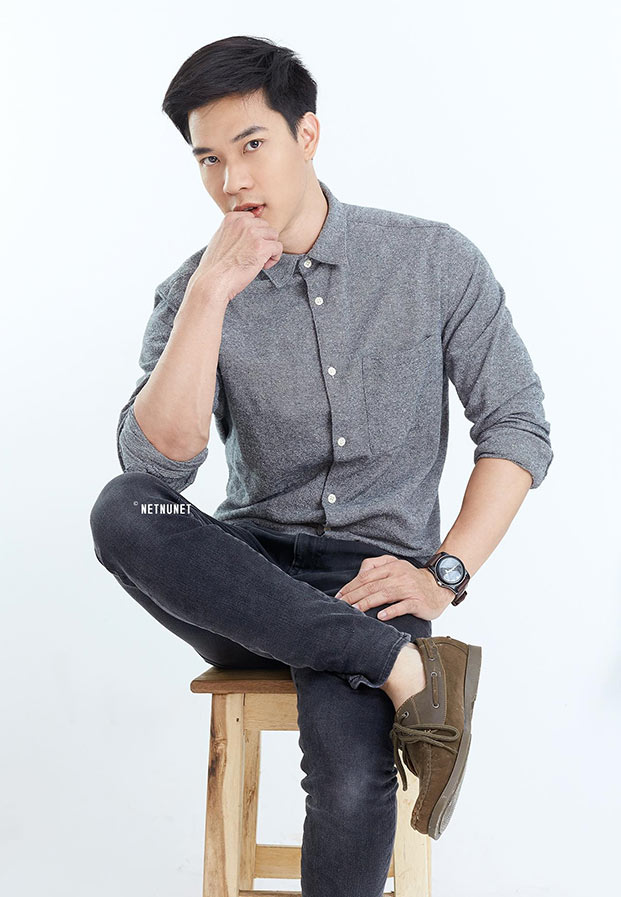 เปิดวาร์ป นายแบบหนุ่มหล่อ มิว วนิชพงศ์ ซิกแพคแน่น แซ่บโดนใจ