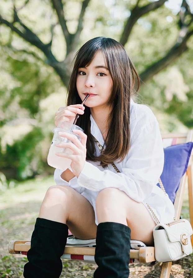 เน็ตไอดอล Aaoy Preyakamol โชว์ความน่ารัก สุดเซ็กซี่ ขยี้ใจหนุ่มๆ