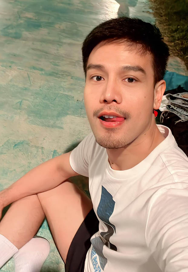 แจกวาร์ปหนุ่มหล่อหน้าใส สก๊อต ซัมเมอร์ ซิกแพคแน่น เป้าตุง