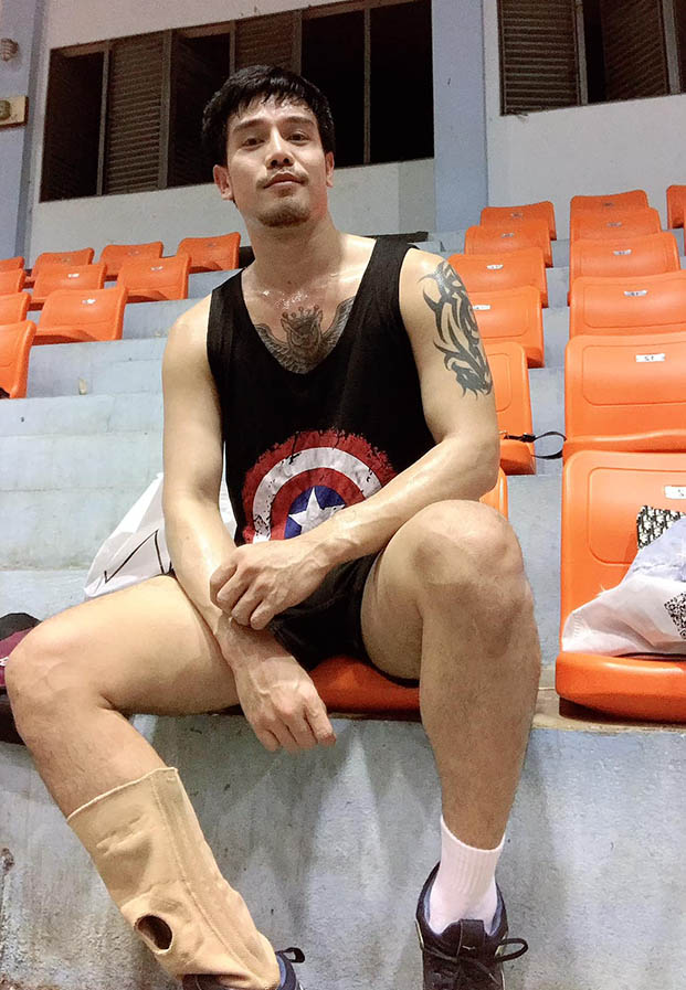 แจกวาร์ปหนุ่มหล่อหน้าใส สก๊อต ซัมเมอร์ ซิกแพคแน่น เป้าตุง