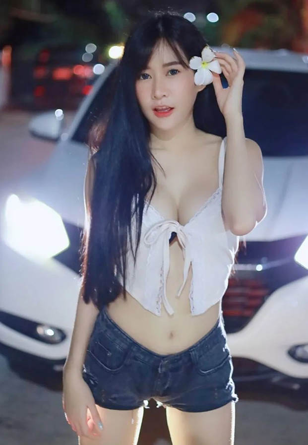 ส่องวาร์ป น้ำมนต์ โชติรัตน์ นางแบบสาวสุดแซ่บ หุ่นเอ็กซ์เซ็กซี่ ขวัญใจหนุ่มๆ