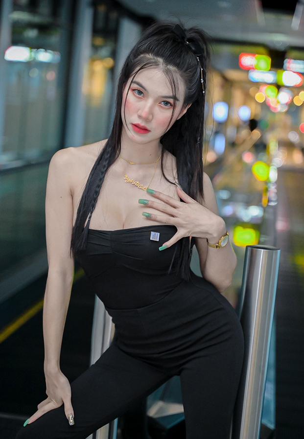 Maeylin Lin เปิดวาร์ปสาวแซ่บสุดฮอต ดาวยั่วเบอร์ 1 แห่ง OnlyFans