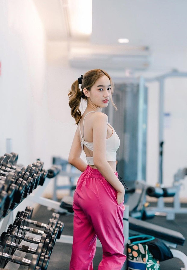 Yada Ariyaon เปิดวาร์ป เน็ตไอดอลสาวความแซ่บเสียวซาบซ่านระดับพริกสิบเม็ด