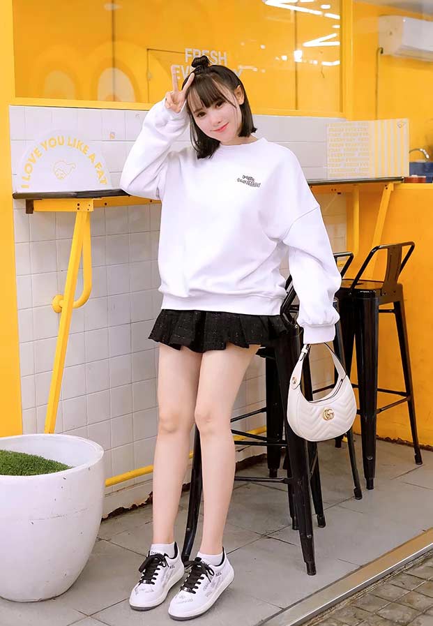 Keomany Vannisa Net idol สาวแซ่บ ผิวขาวโอโม่ เนียนใสสะดุดตา