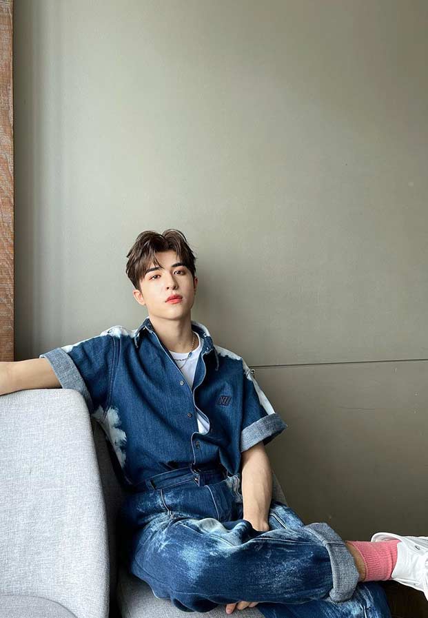 แพทริค INTO1 ศิลปินบอยแบน หล่อออร่าจับ ขวัญใจสาวๆ