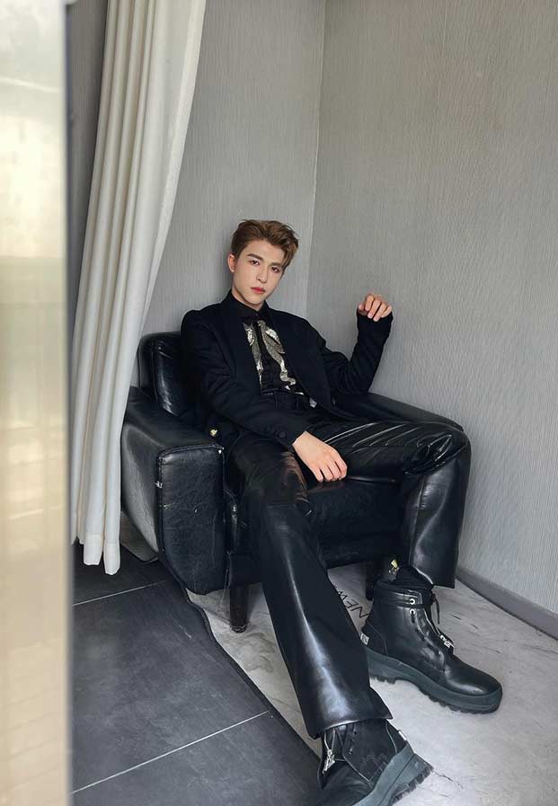 แพทริค INTO1 ศิลปินบอยแบน หล่อออร่าจับ ขวัญใจสาวๆ