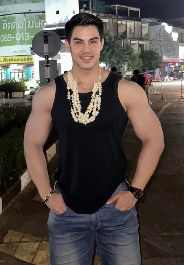 Nawin Wannvong หนุ่มหล่อหุ่นแซ่บ ซิกแพคแน่น เป้าตุงโดนใจ