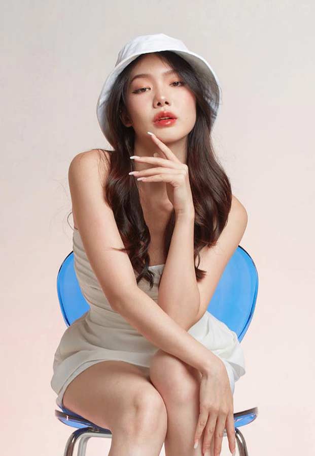 Earn Piyakorn สาวน่ารัก อวดหุ่นเซ็กซี่ ร้อนแรงเกินต้าน