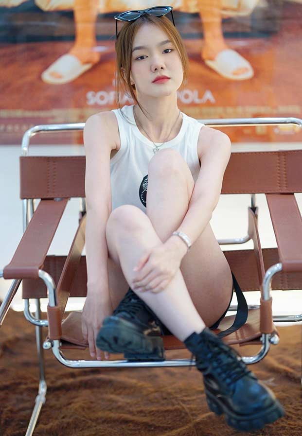 Earn Piyakorn สาวน่ารัก อวดหุ่นเซ็กซี่ ร้อนแรงเกินต้าน