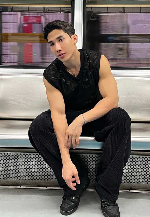 Krittayot Kanchanadul แจกวาร์ป หนุ่มหล่อสายโชว์ กล้ามเนื้อแน่นมาก