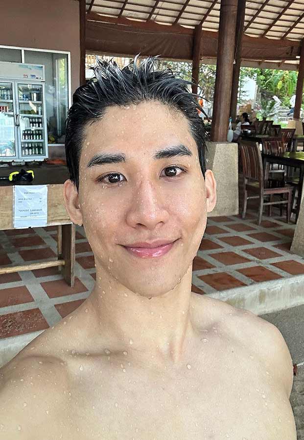 Krittayot Kanchanadul แจกวาร์ป หนุ่มหล่อสายโชว์ กล้ามเนื้อแน่นมาก