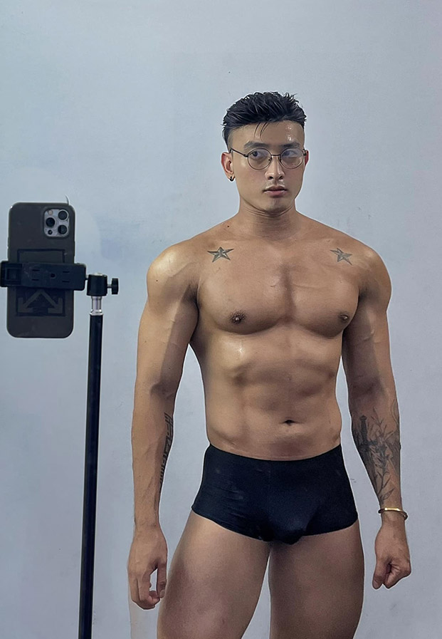 Chan Than San แจกวาร์ป หนุ่มงานดี เร้าใจ ตัวท็อป onlyfans