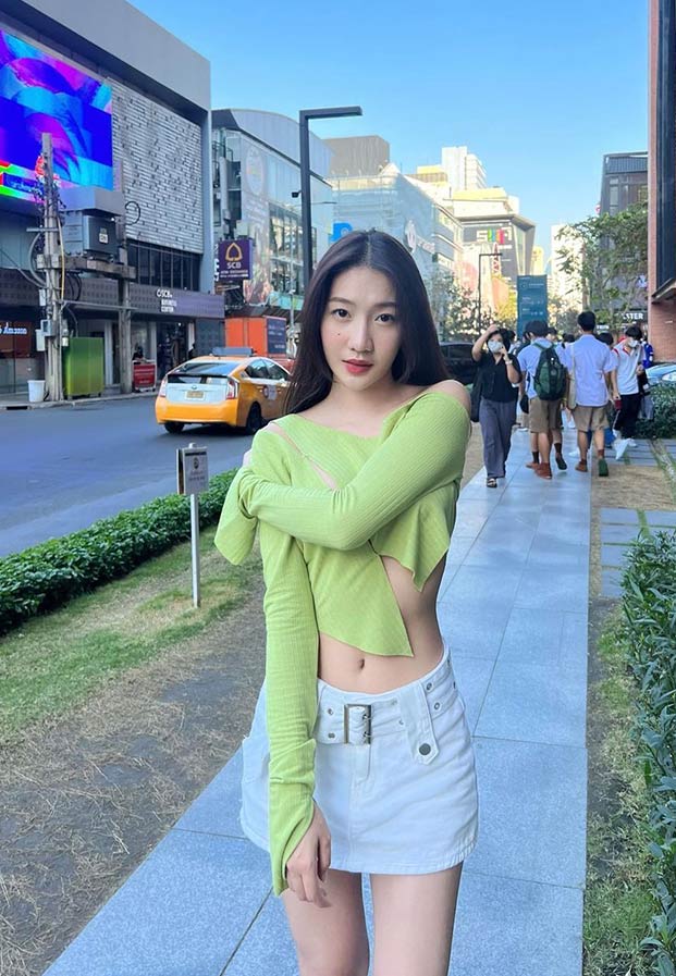 Jeen Pattaralapa นางเอกละครสั้น สาวสวยตาหวาน