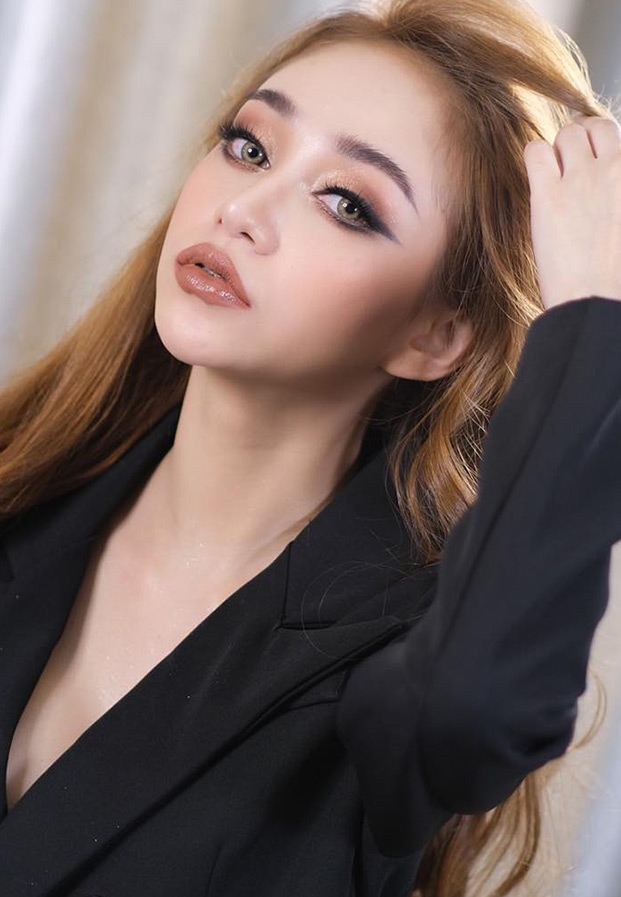 ดำดง นุ่น เนตรชนก ดาวเด่นคณะลิเก ศรรามน้ำเพชร