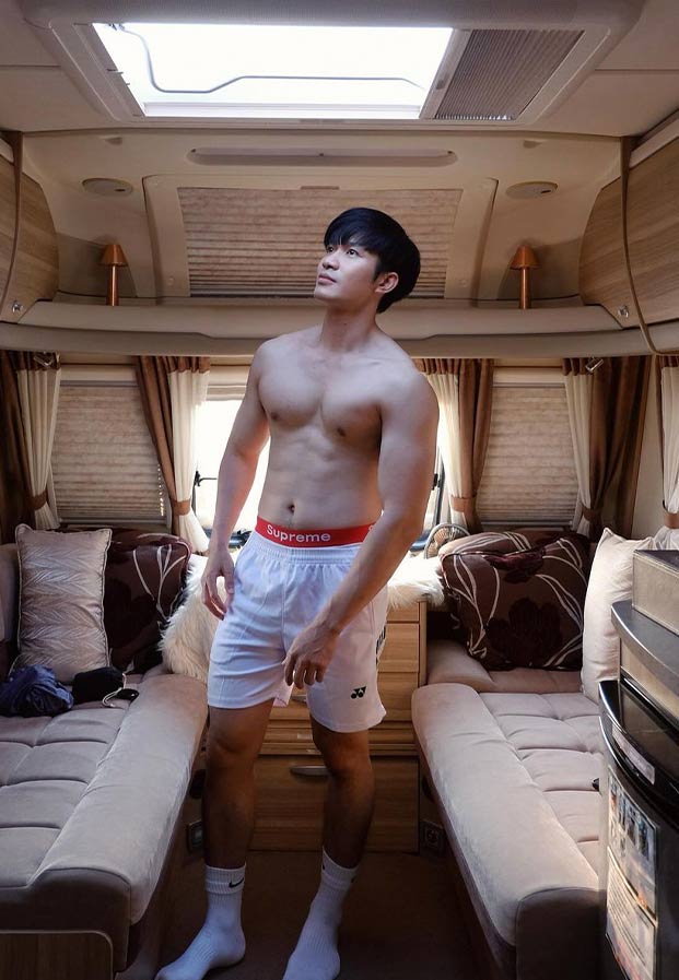 Tae Warawut เน็ตไอดอล หนุ่มหุ่นดี น่ารักขี้เล่น