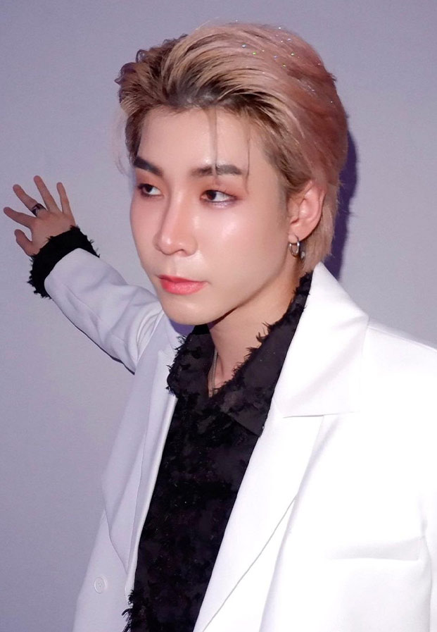 ประวัติ King Chayut ศิลปินหนุ่มหน้าตาหล่อ งานดีมากดาวเด่น