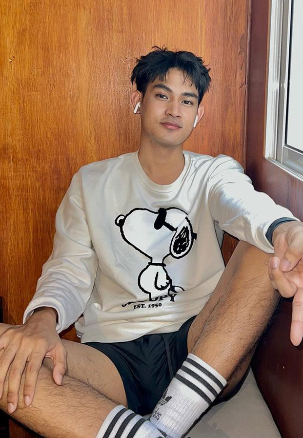 Churkouxx หนุ่มหล่อหน้าเด็กสายโชว์ 18+ ลีลาดีเร้าใจเปิดเผย