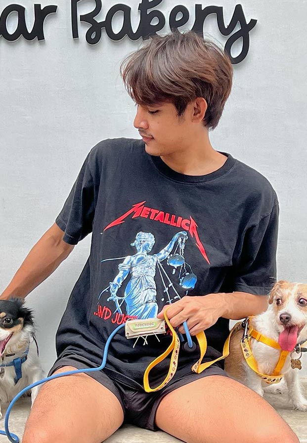 Churkouxx หนุ่มหล่อหน้าเด็กสายโชว์ 18+ ลีลาดีเร้าใจเปิดเผย