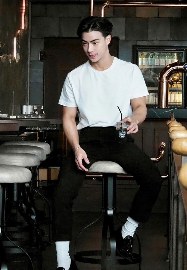 Thanathip Korwanichakul เบ๊บอิทธิพร นายแบบหน้าหล่อ หุ่นแซ่บมาก