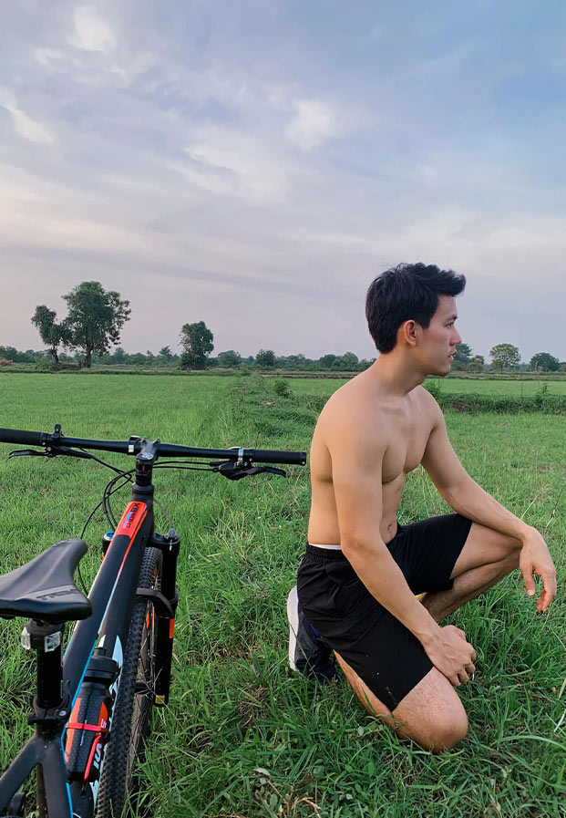 Sky Phanuwat หนุ่มหล่อเข้ม ดีกรีนายแบบหุ่นสวยเซ็กซี่มาก